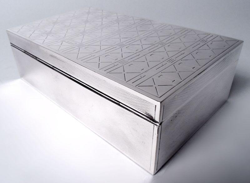 Garrard & Co. - Garrard English Modern Sterling Silver Box 1947