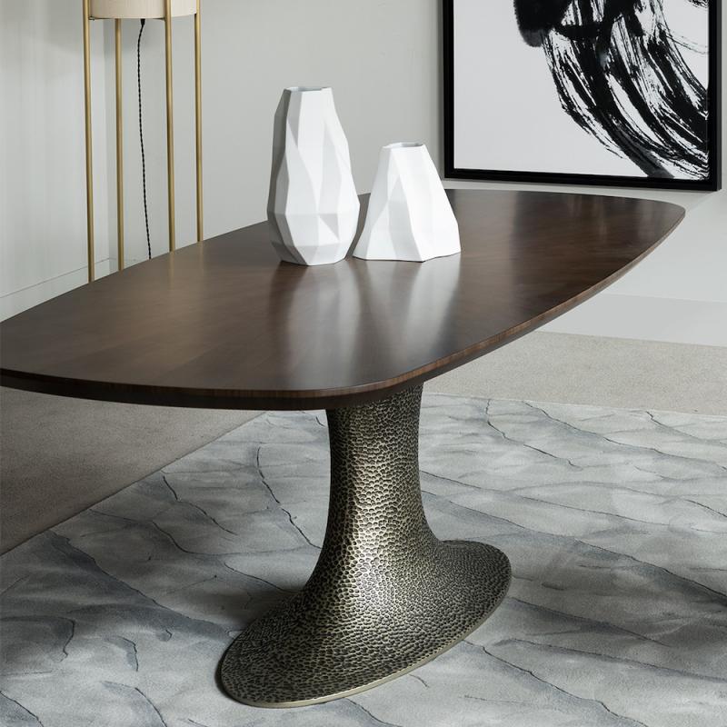 HAMILTON CONTE - INES TONNEAU | DINING TABLE