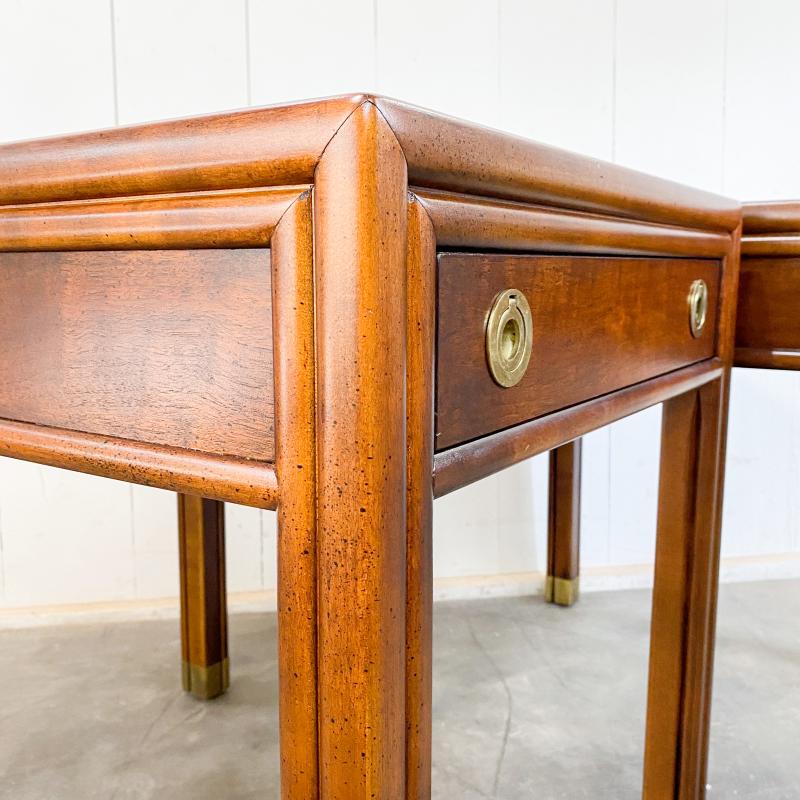 Henredon Furniture - Pair of Henredon Nightstands 1970s