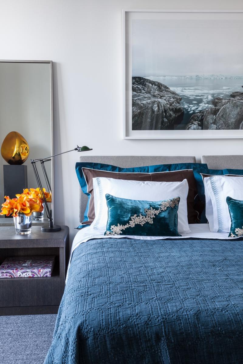 Manhattan Pied a Terre by Patrick Sutton Interior Design