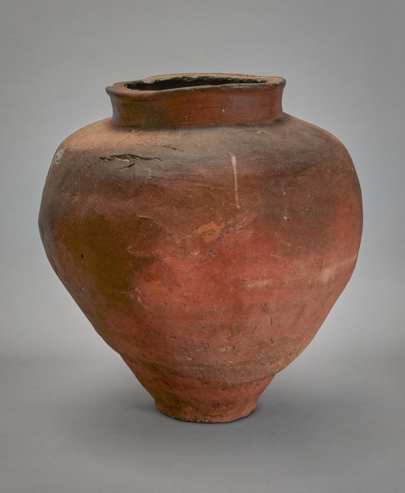 17th Century Huge Echizen Tsubo