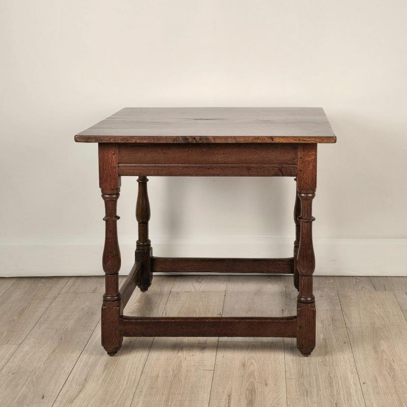 18th Century Oak Tavern Table, England circa 1720
