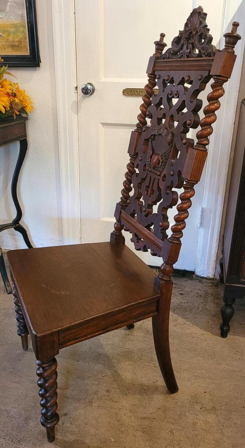 19C English Rococo Revival Ecclesiastical Oak Hall Chair