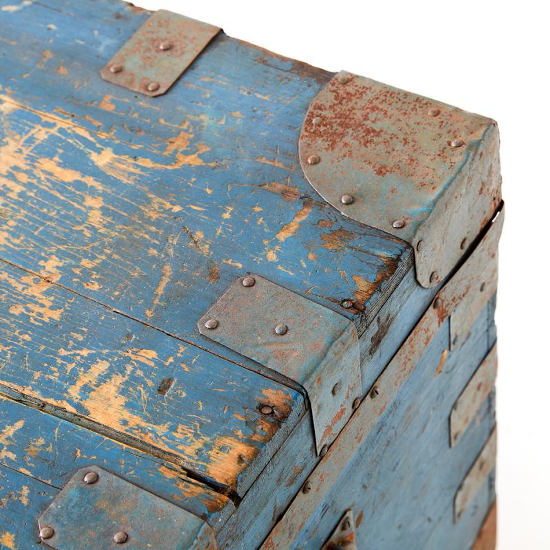 ANTIQUE PAINTED TRUNK
