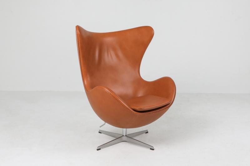 Arne Jacobsen - Egg chair by Arne Jacobsen for Fritz Hansen - 2009