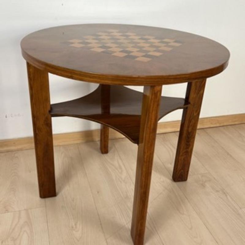 Art Deco Chess Table, Walnut and Maple, Austria, Vienna circa 1930