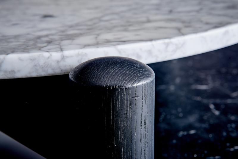 Charlotte Perriand - Table à Plateau interchangeable white Carrara ...