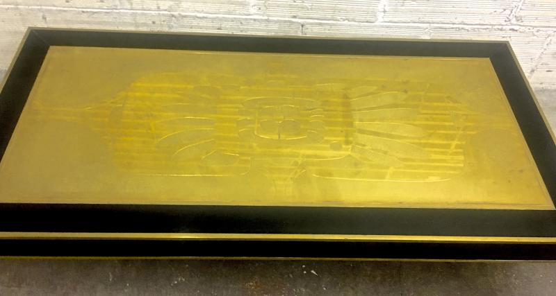 Contemporary Big Coffee Table in Black Lacquer and Bronze Engraved Top