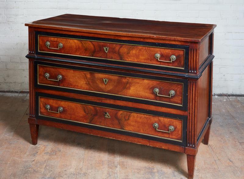 Elegant Country Directoire Commode