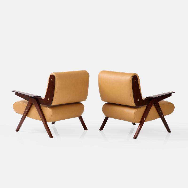 Gianfranco Frattini - Rare Pair of Mahogany and Leather Lounge Chairs ...