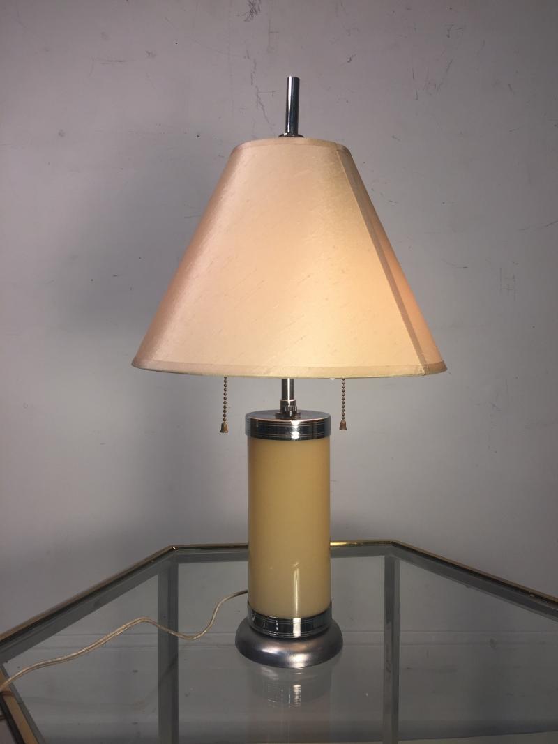 Gilbert Rohde - GILBERT ROHDE ART DECO TABLE LAMP