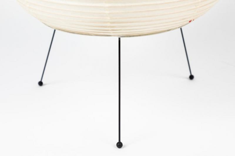 Isamu Noguchi - Pair of Akari Model 1A Light Sculptures by Isamu Noguchi