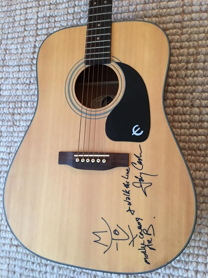 Gibson - JOHNNY CASH AND BONO AUTOGRAPHED ACOUSTIC GIBSON GUITAR