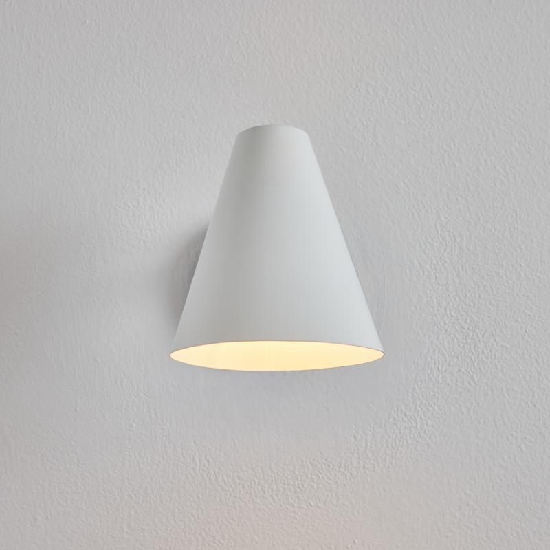 Jacques Biny - Pair of 1950s Jacques Biny Black and White Metal Wall Lights