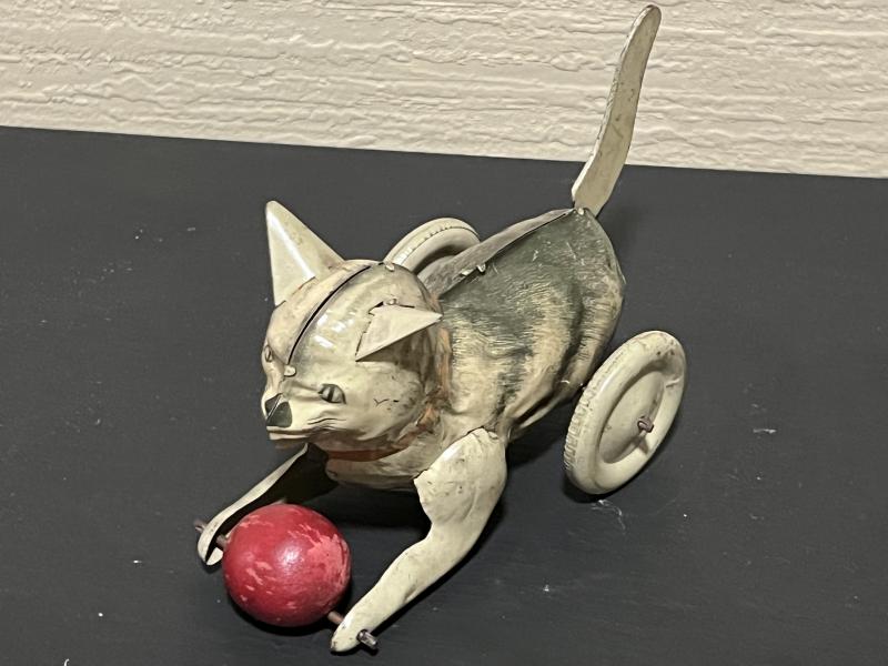 Louis Marx and Company - 1930's CAT WITH BALL LOUIS MARX TIN TOY 'KITTYKAT'