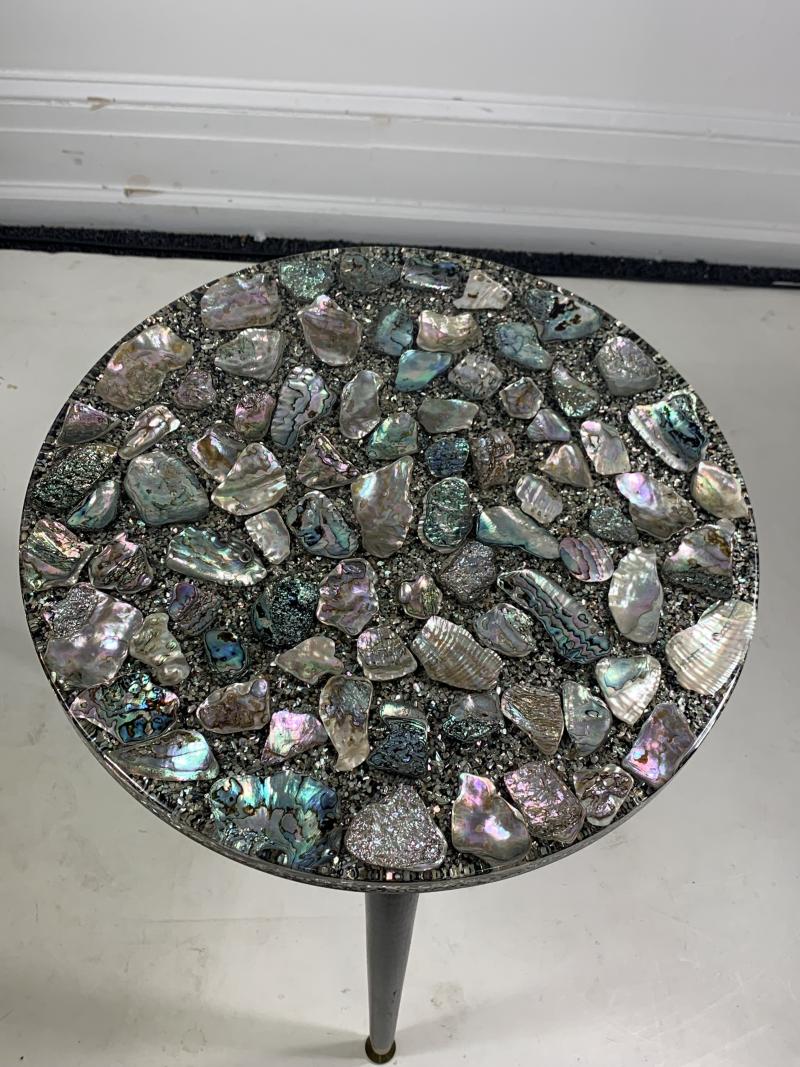 MID CENTURY ABALONE RESIN TOP TRIPOD TABLE