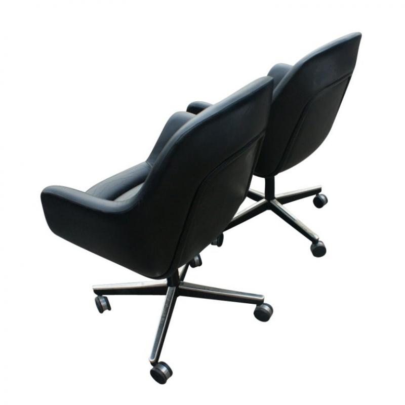 Max Pearson - One Max Pearson For Knoll Black Leather Executive Chair