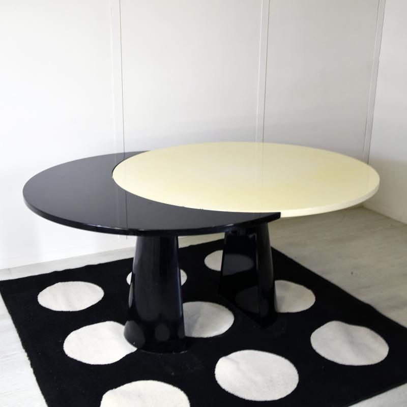 Poliform round table 1980s.