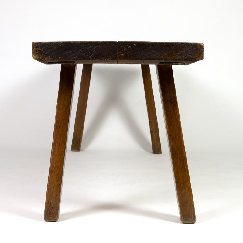 Rustic Elm Work Bench With Square Iron Pegs