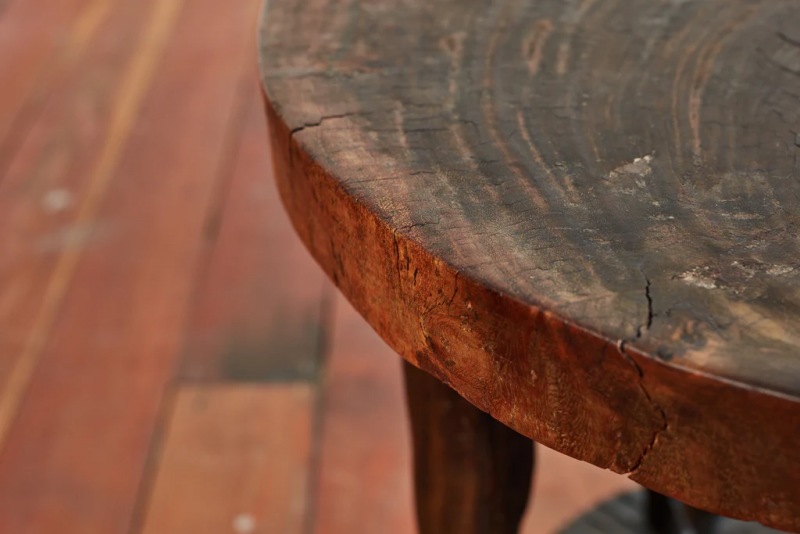 SCULPTURAL AFRICAN TABLE