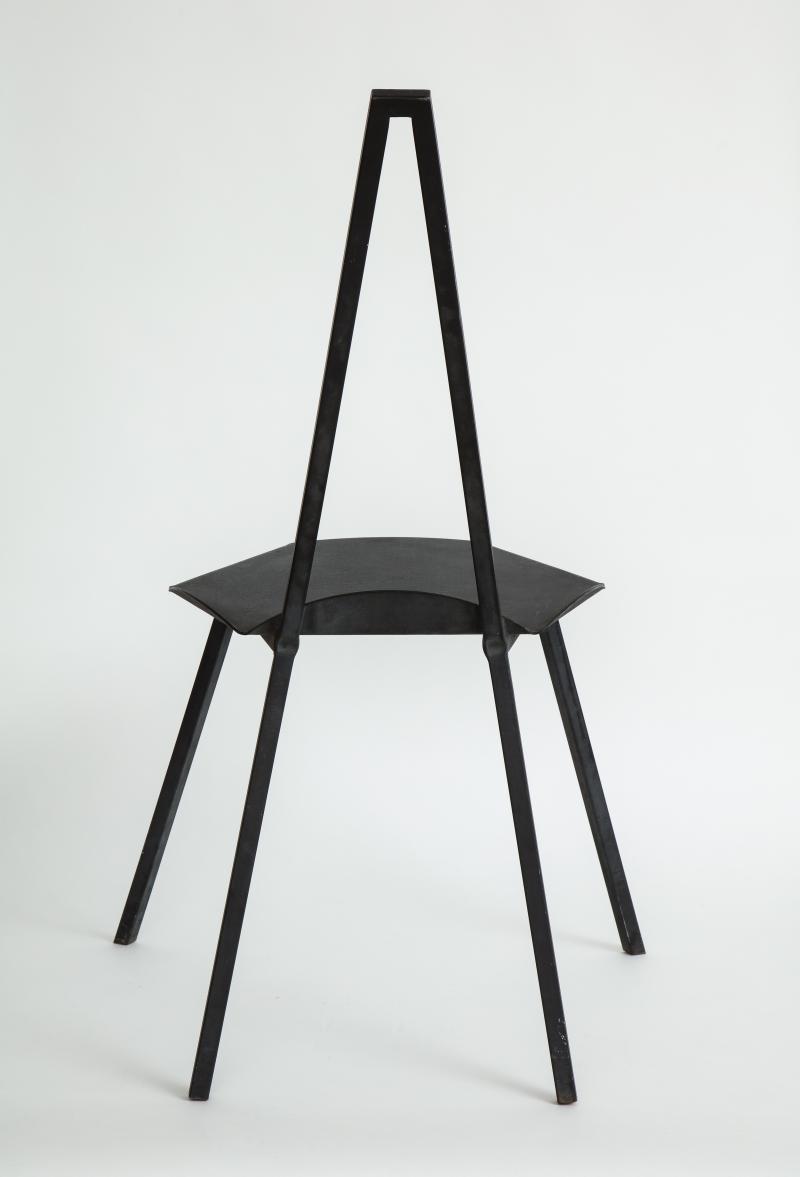 SCULPTURAL METAL ACCENT CHAIR