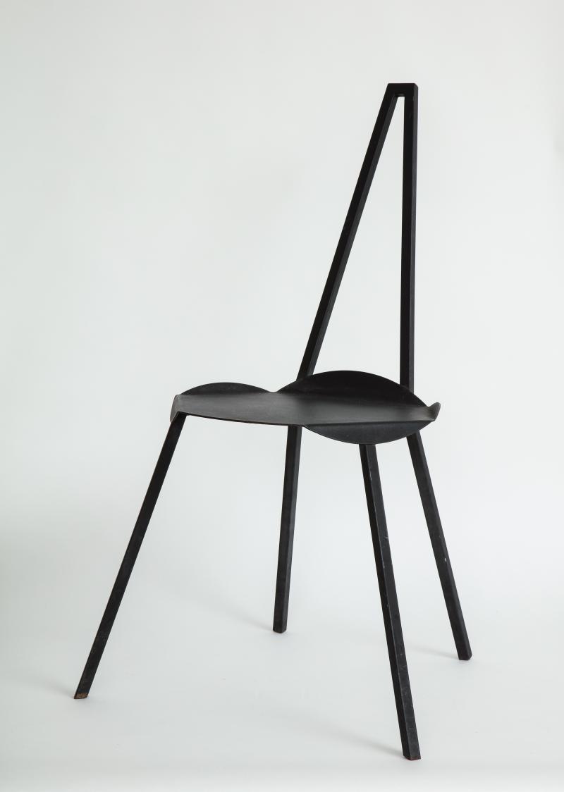 SCULPTURAL METAL ACCENT CHAIR