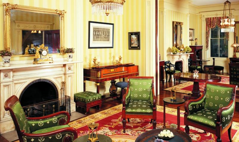 Classical Revival: Classical Furniture Graces a Greek Revival Home by ...