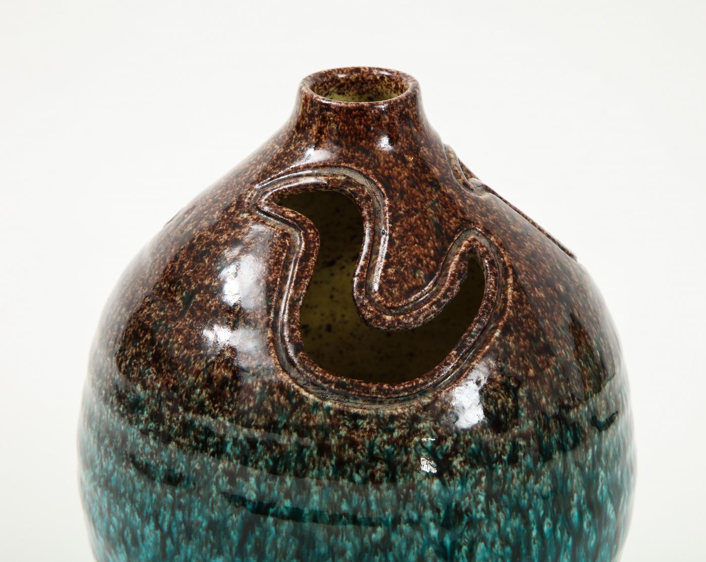 Accolay Pottery - Accolay Pottery Vase
