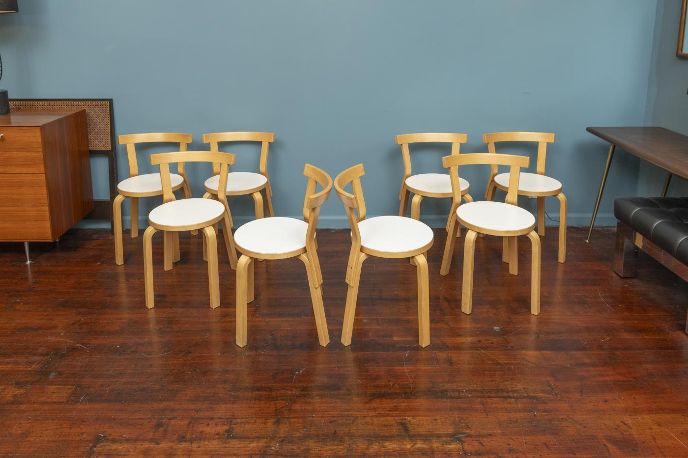 Alvar Aalto Re Edition - Alvar Alto Model 68 Dining Chairs