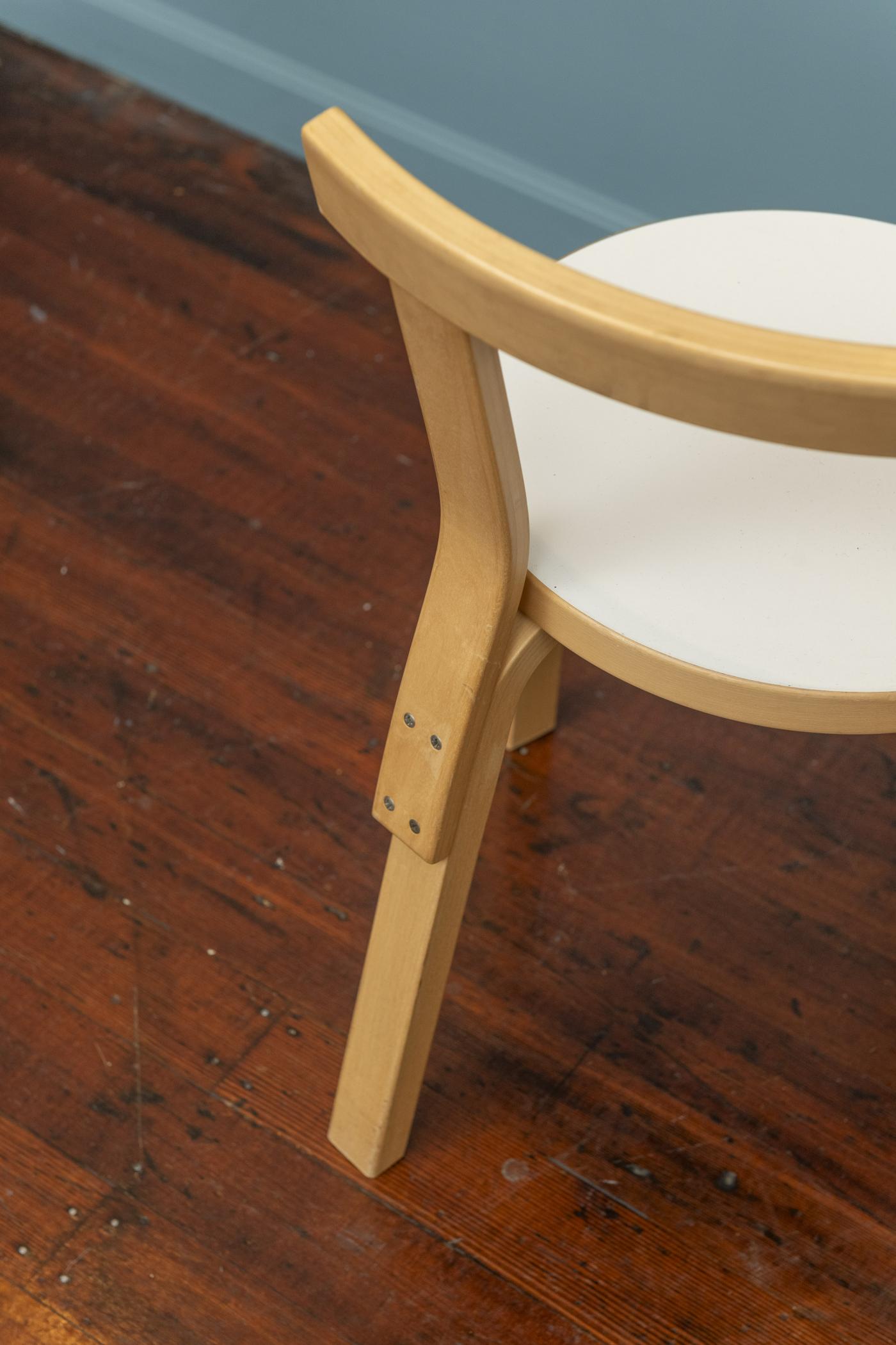 Alvar Aalto Re Edition - Alvar Alto Model 68 Dining Chairs