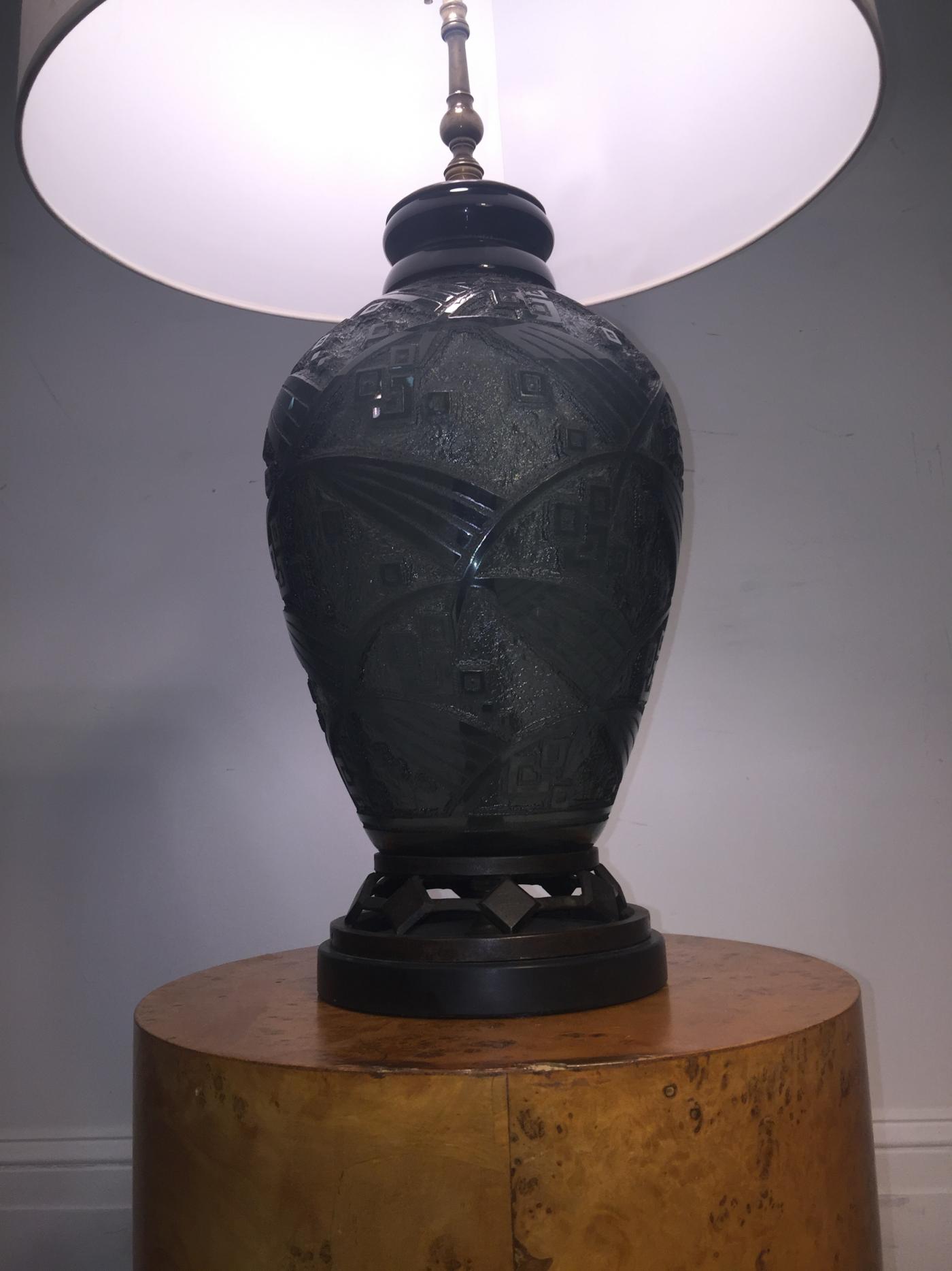 Daum / Daum Nancy - CAMEO CARVED ART DECO LAMP BY DAUM NANCY