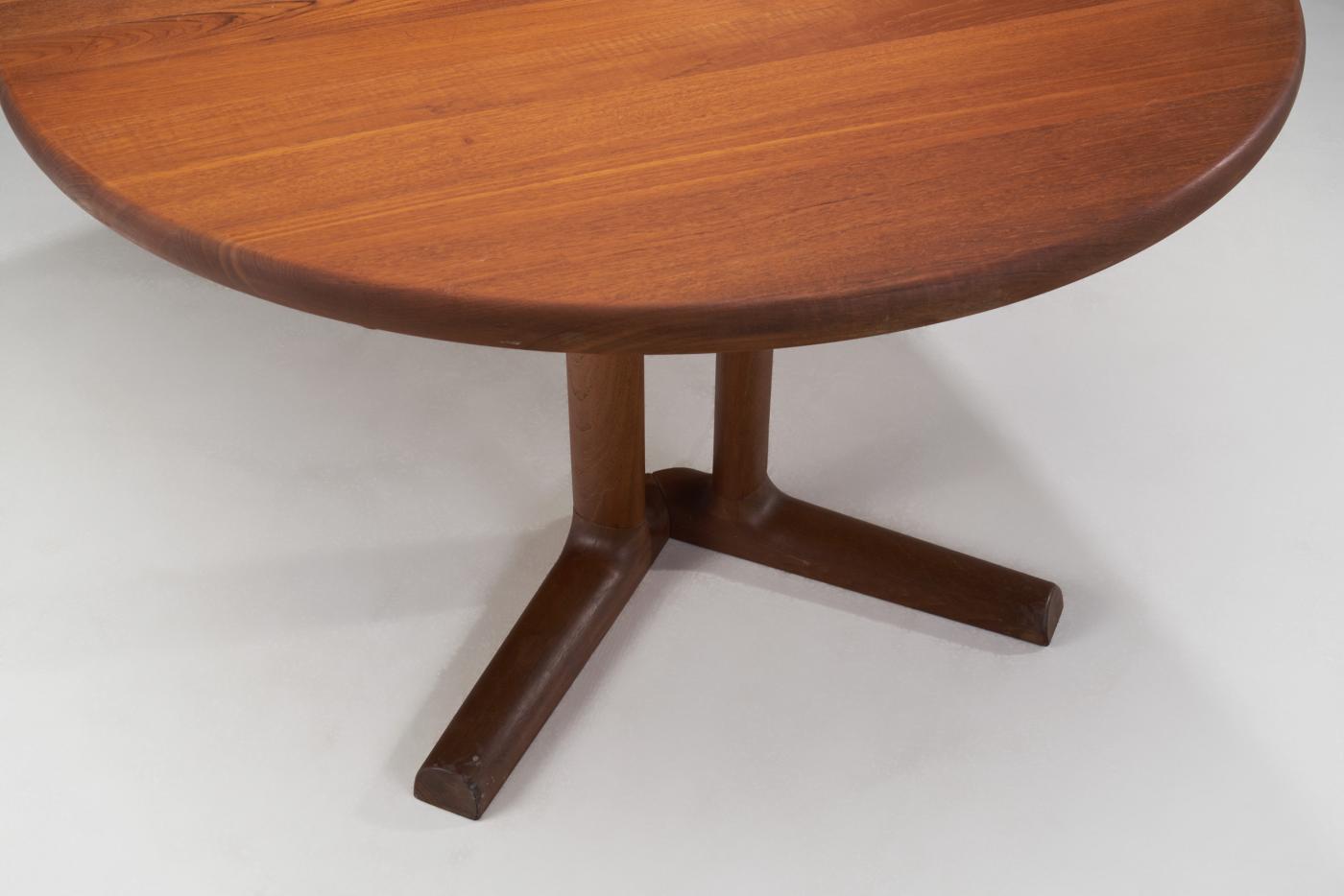 Dyrlund - Extendable Teak Dining Table by Dyrlund, Denmark 1960s