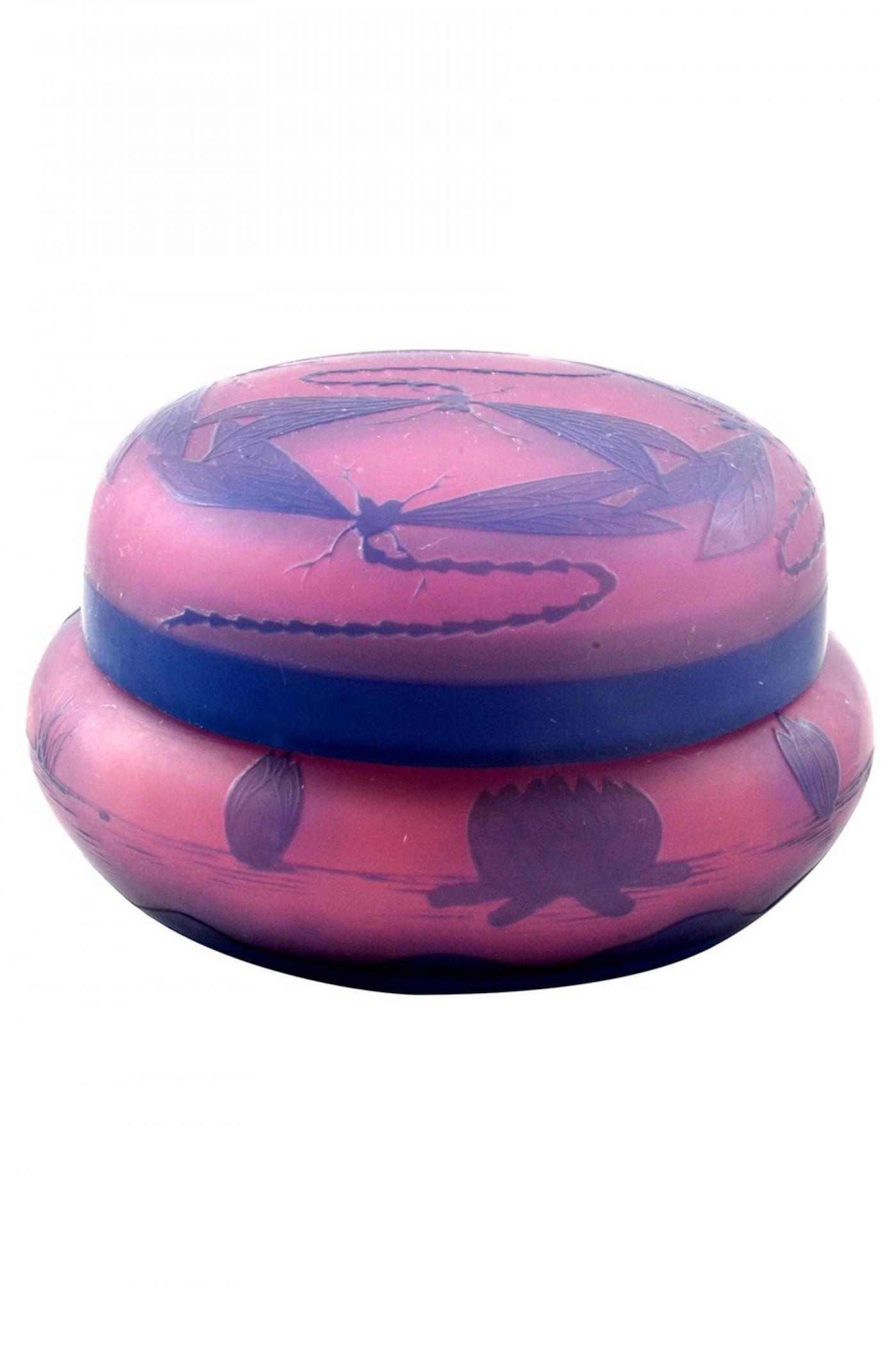Galle Cameo - French Cameo Glass Covered Box. 1900. Signed DeVez.