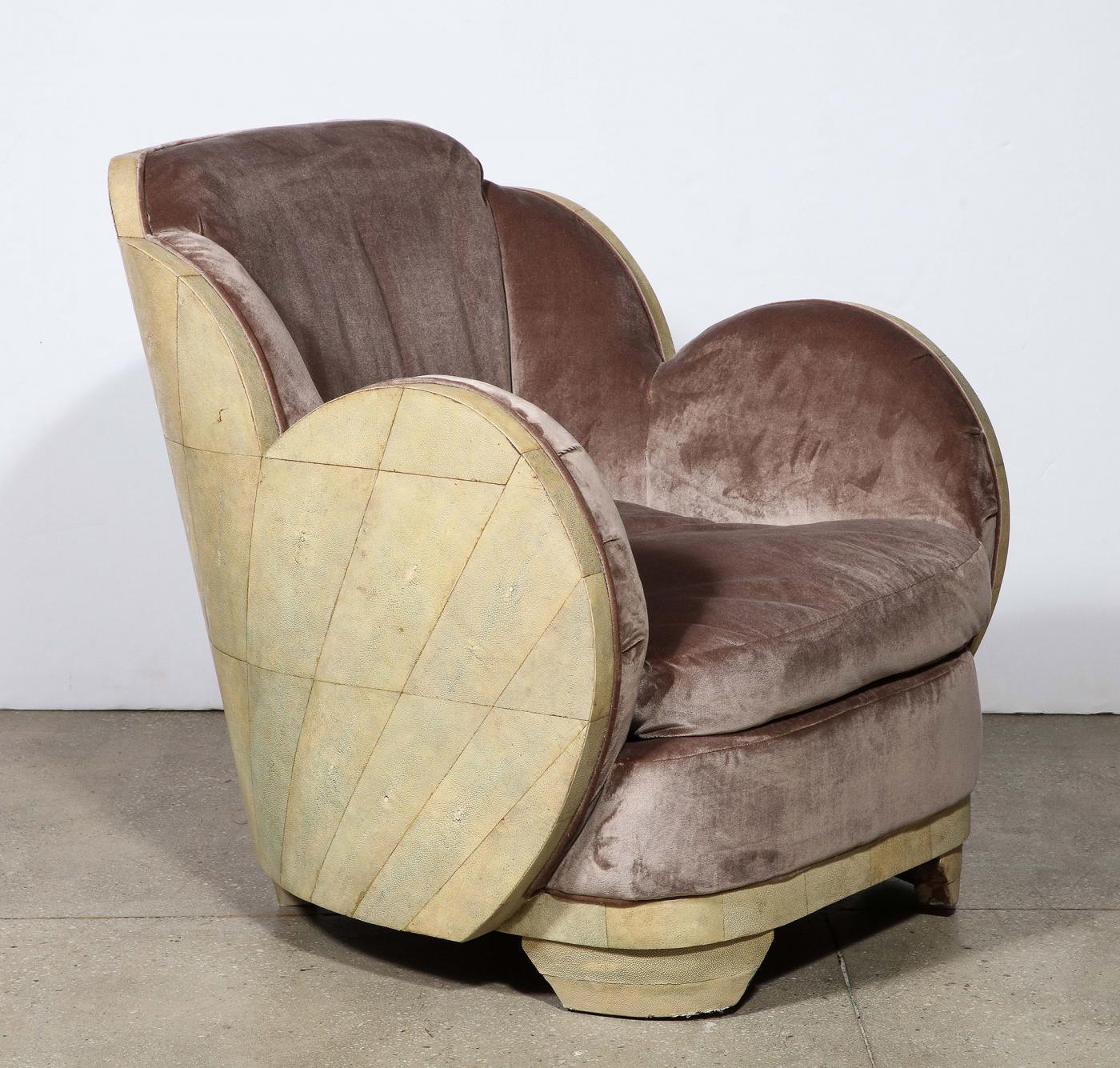 Harry & Lou Epstein Furniture Co. - A Pair of English Art Deco "Cloud ...