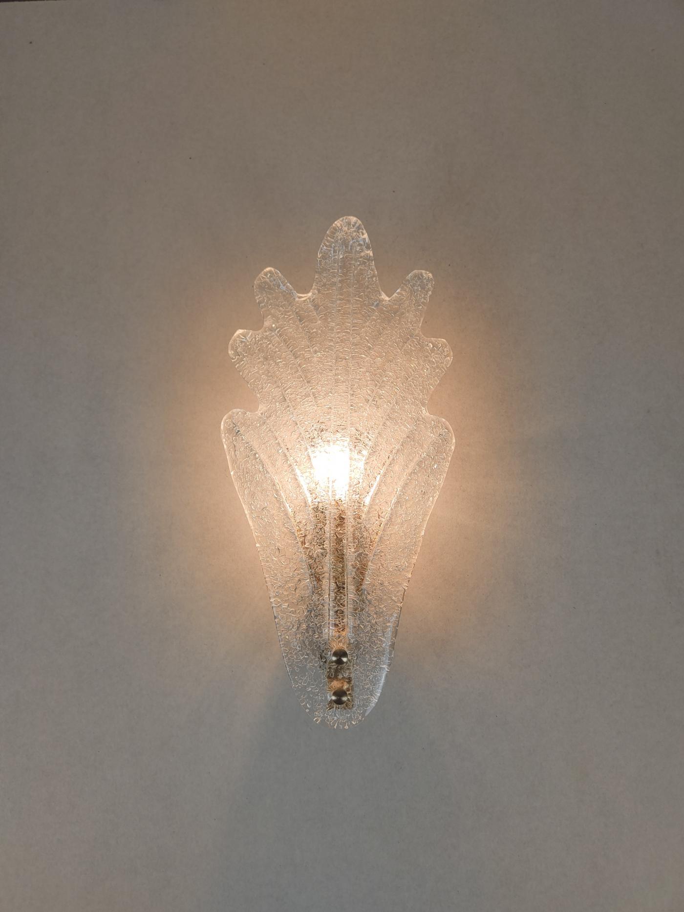 JL Light Style - Murano glass wall sconce with clear Fantasy grained leaf