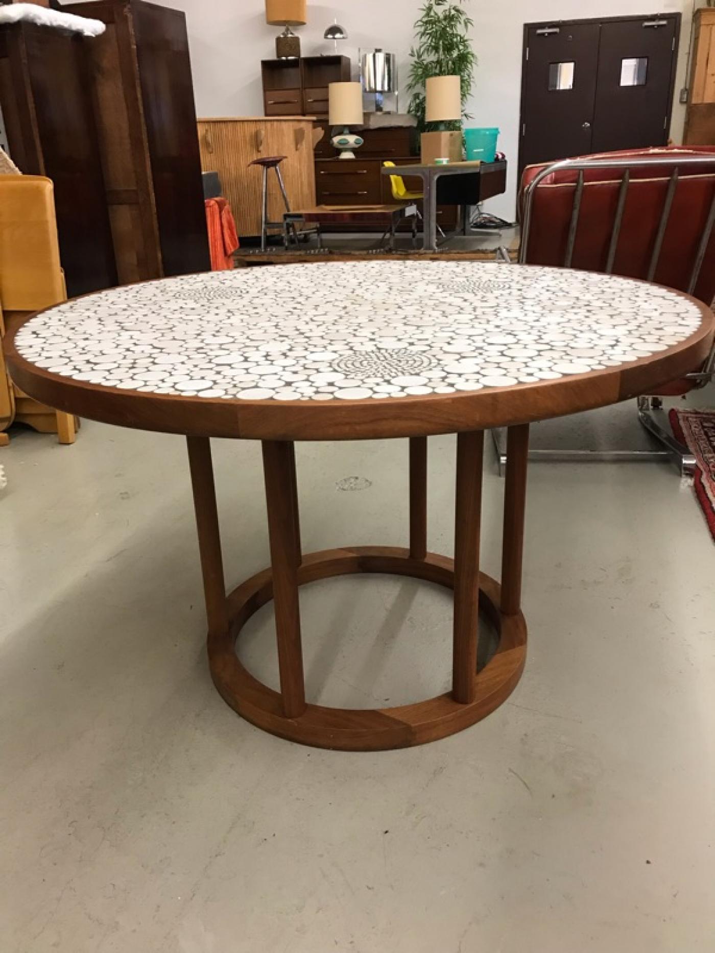 Marshall Studios - Gordon and Jane Martz breakfast dining table