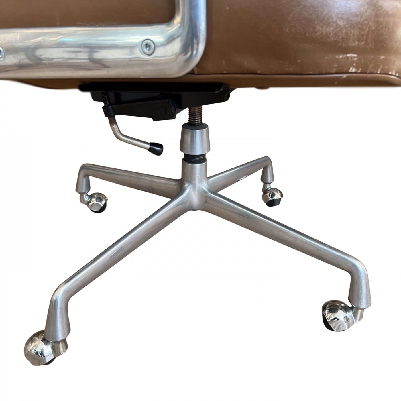 Mobilier International - Eames Time Life Lobby Chair by Mobile ...