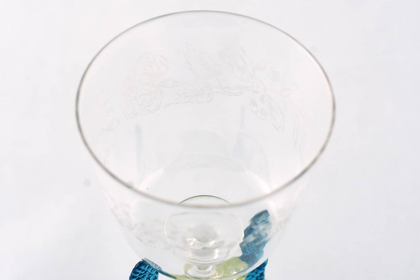 Oskar Rauter - A Rare Ehrenfeld Acid Etched Floral Garland Wine Glass ...
