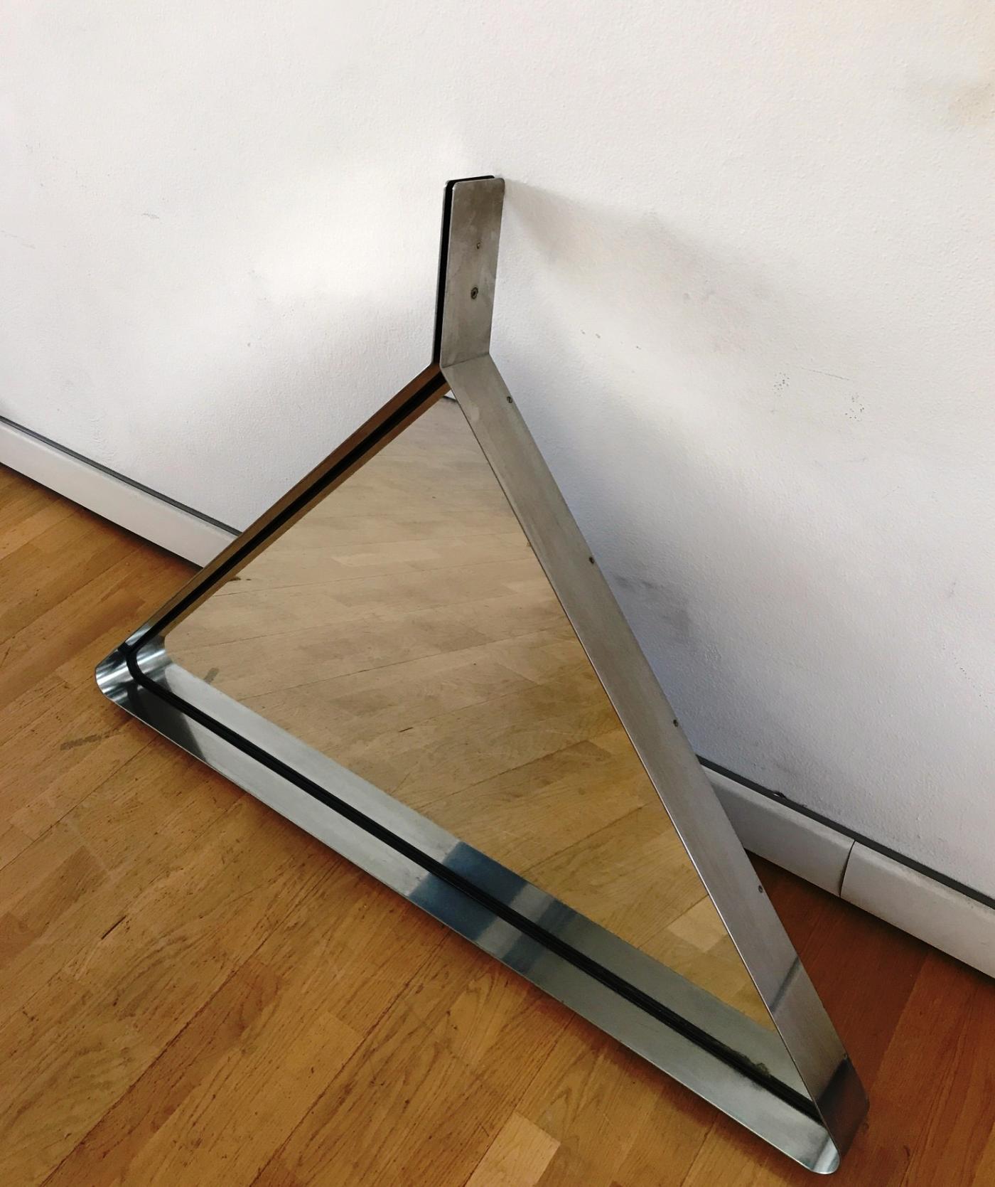 Vittorio Introini - Triangular Mirror