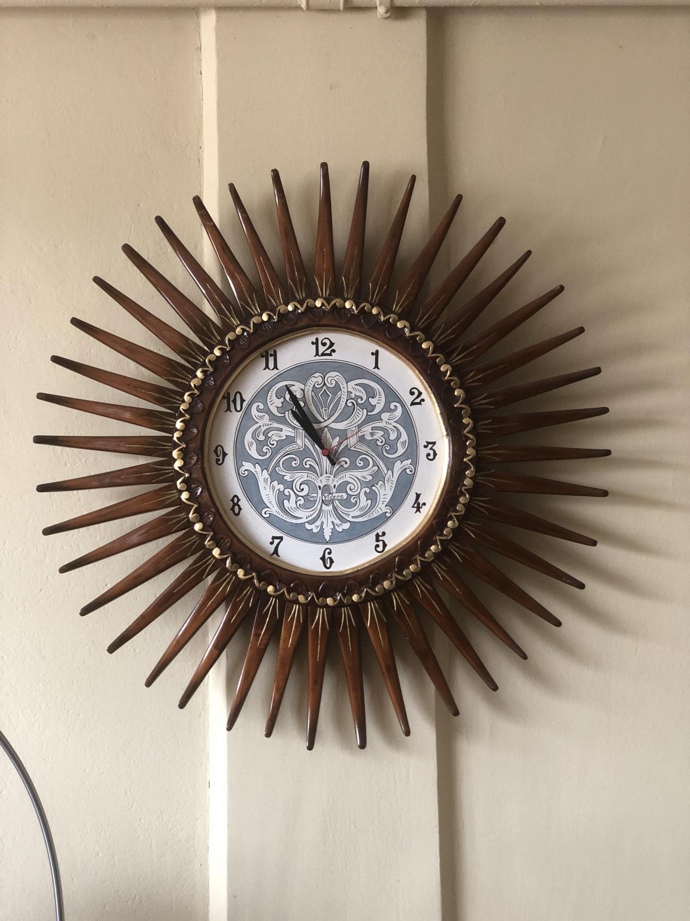 SimoEng - 1990s "Sunbeam" Maple Wood Clock