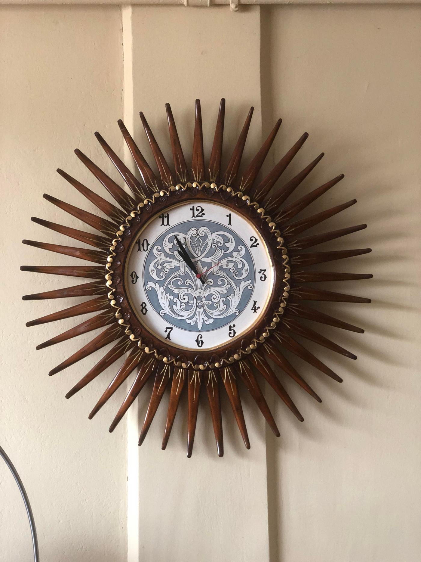 SimoEng - 1990s "Sunbeam" Maple Wood Clock