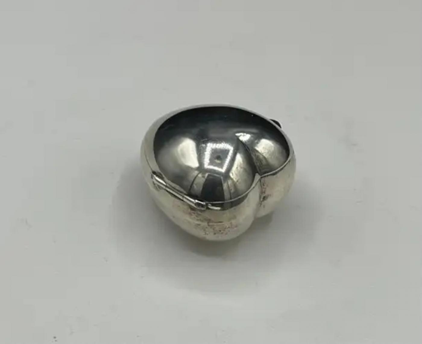 Tiffany & Co. - Tiffany & Co. Sterling Silver Puffed Heart Pill Box