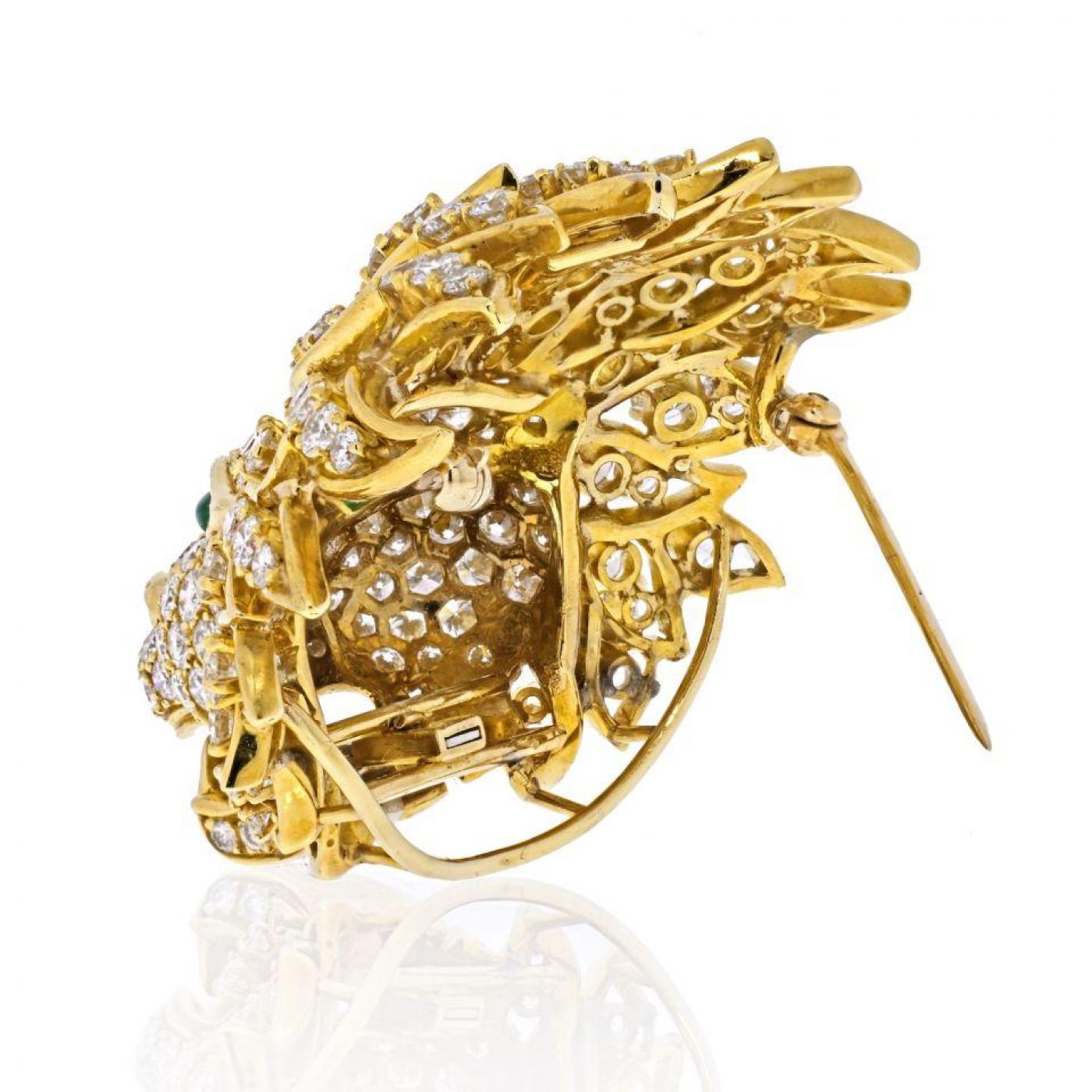 Van Cleef & Arpels - VAN CLEEF & ARPELS 18K YELLOW GOLD DIAMOND LION HEAD MASK, EMERALD EYES BROOCH