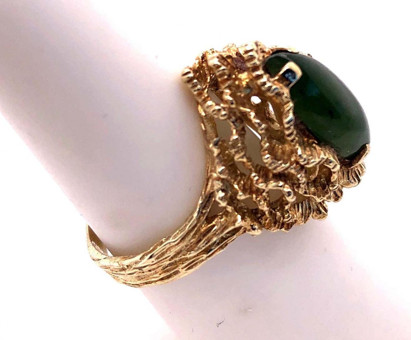14 Karat Yellow Gold Fashion Jade Ring