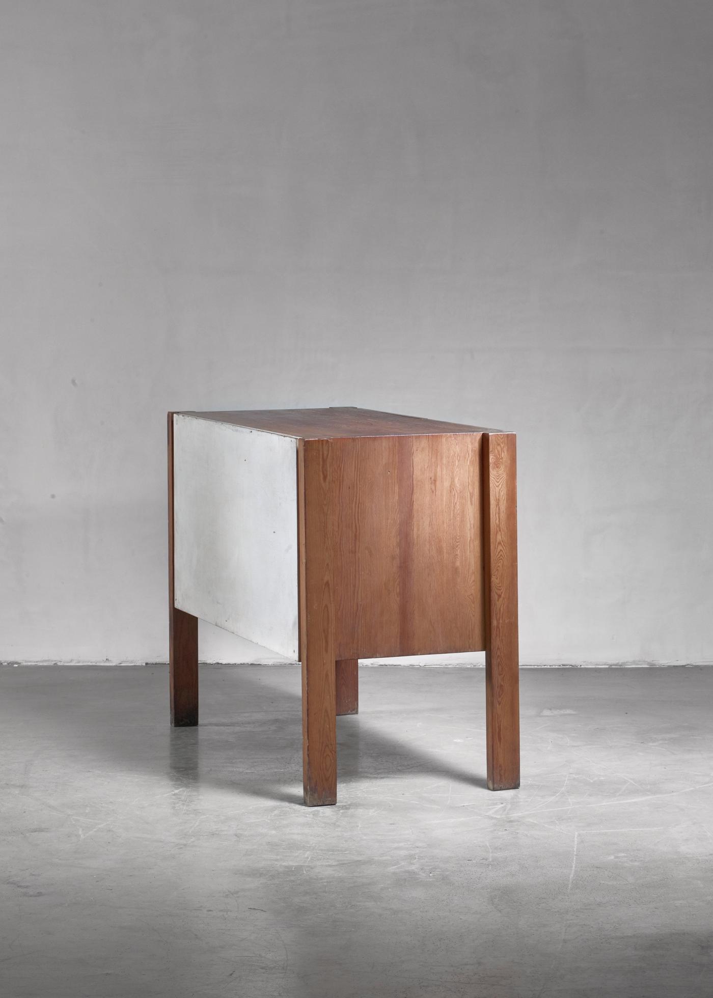 Finn Form - Pine Finn Form sideboard