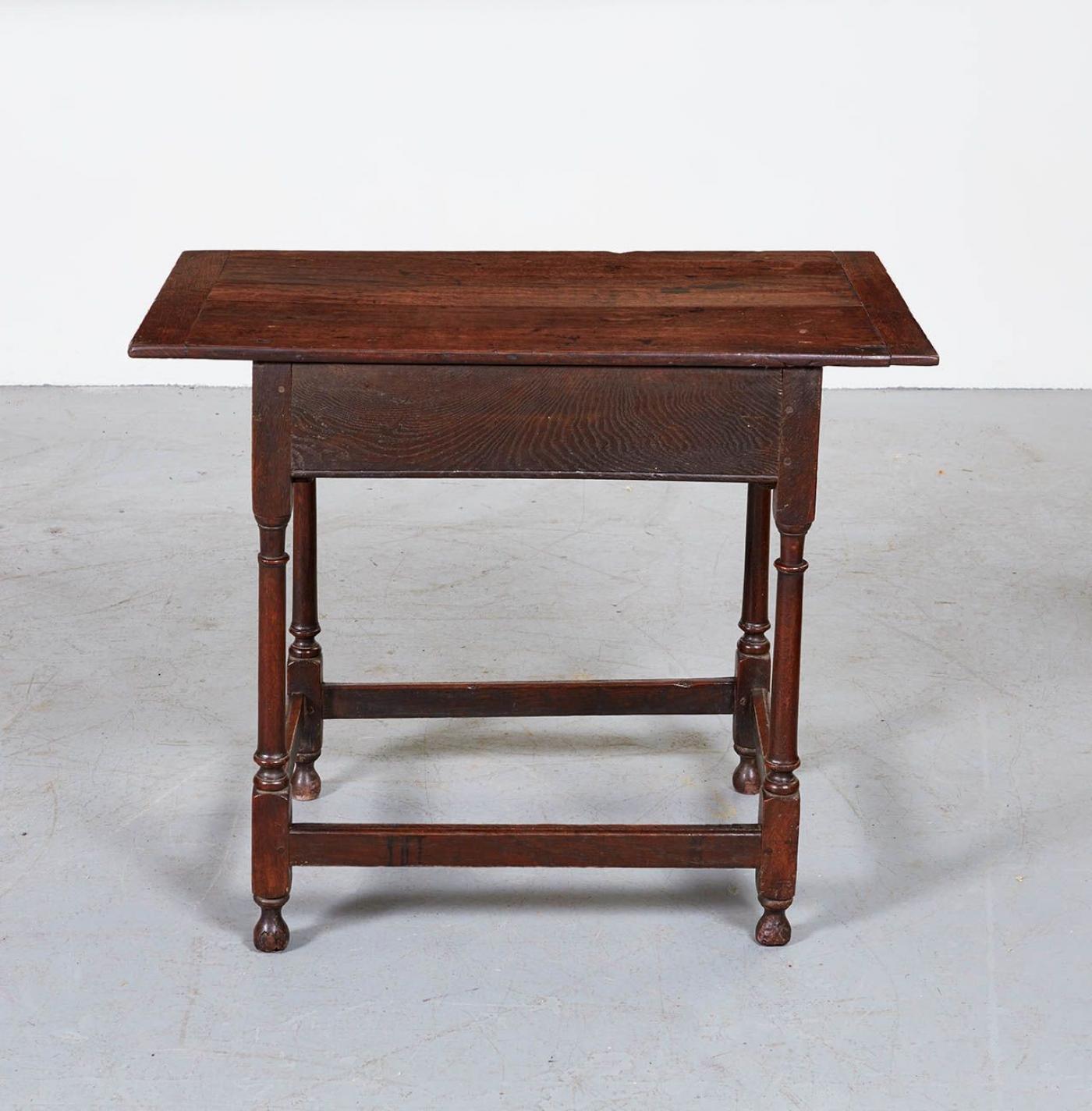 17th c. English Oak Table