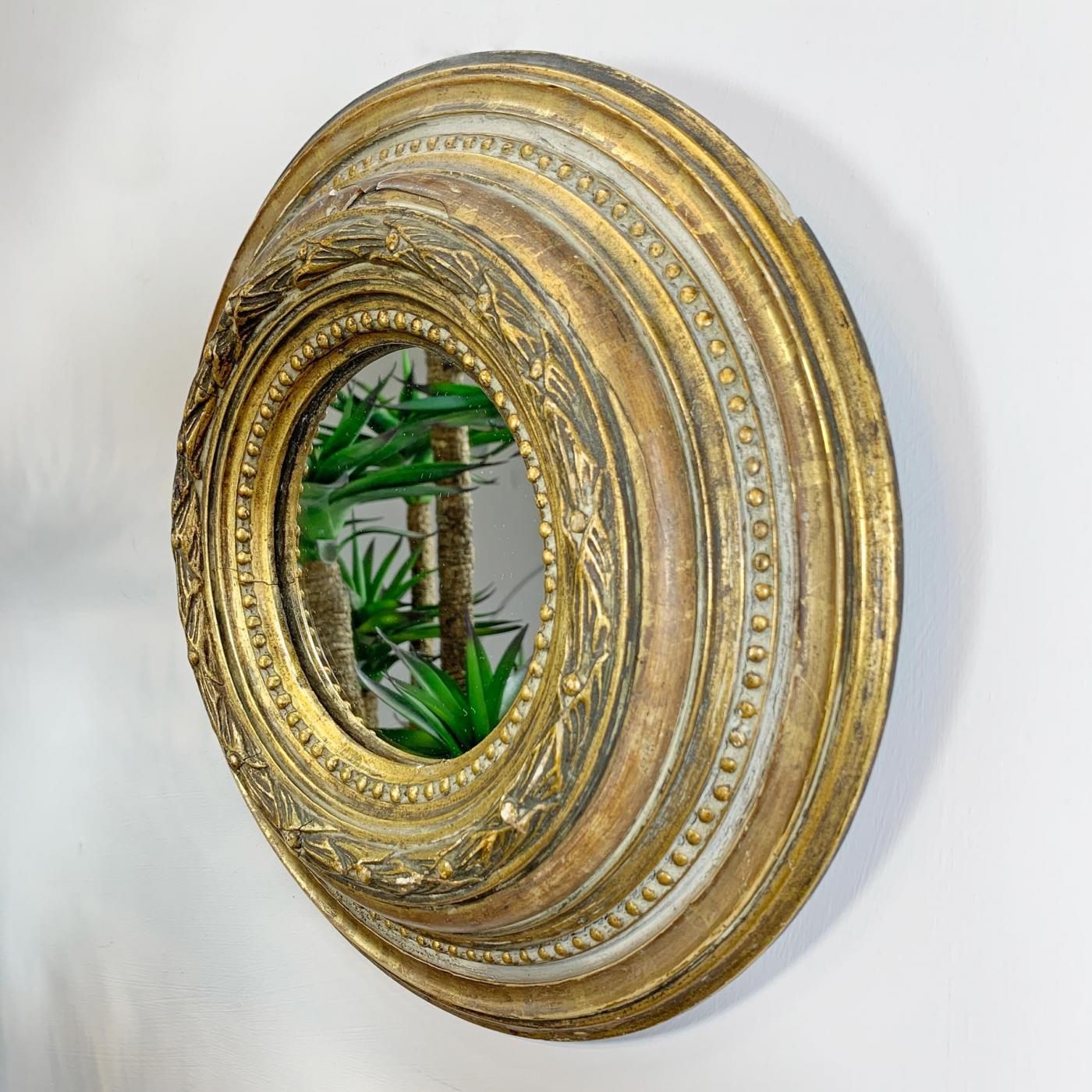 18th Century French Rococo Circular Gilt Gesso Mirror