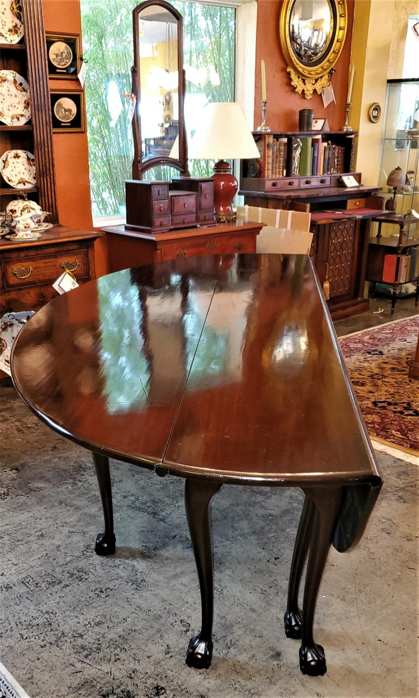 18th Century Philadelphia Mahogany Hunt Table - Exceptionally Rare