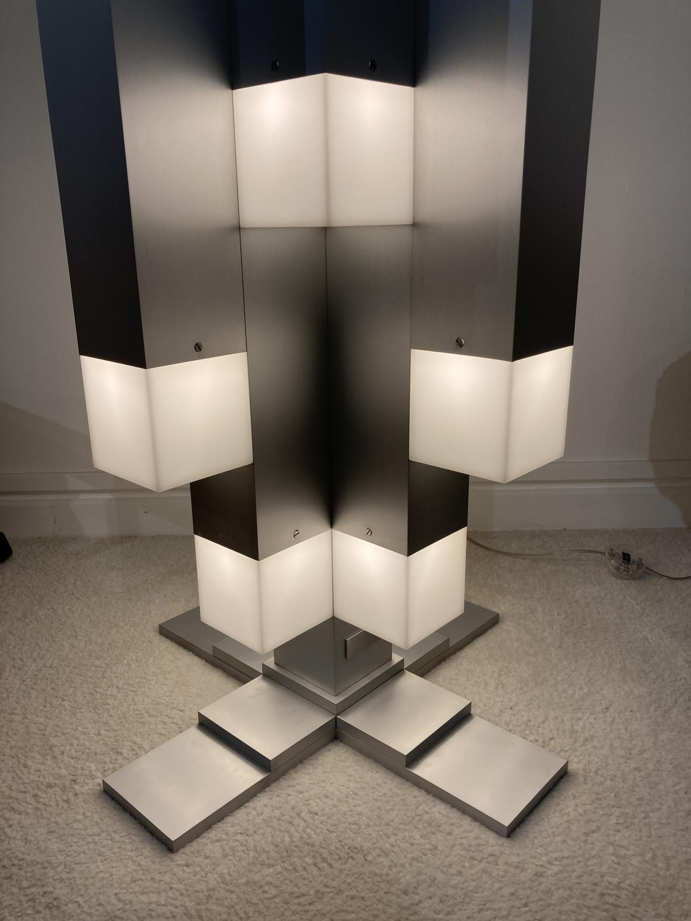 1970's monumental Sculptural floor lamp