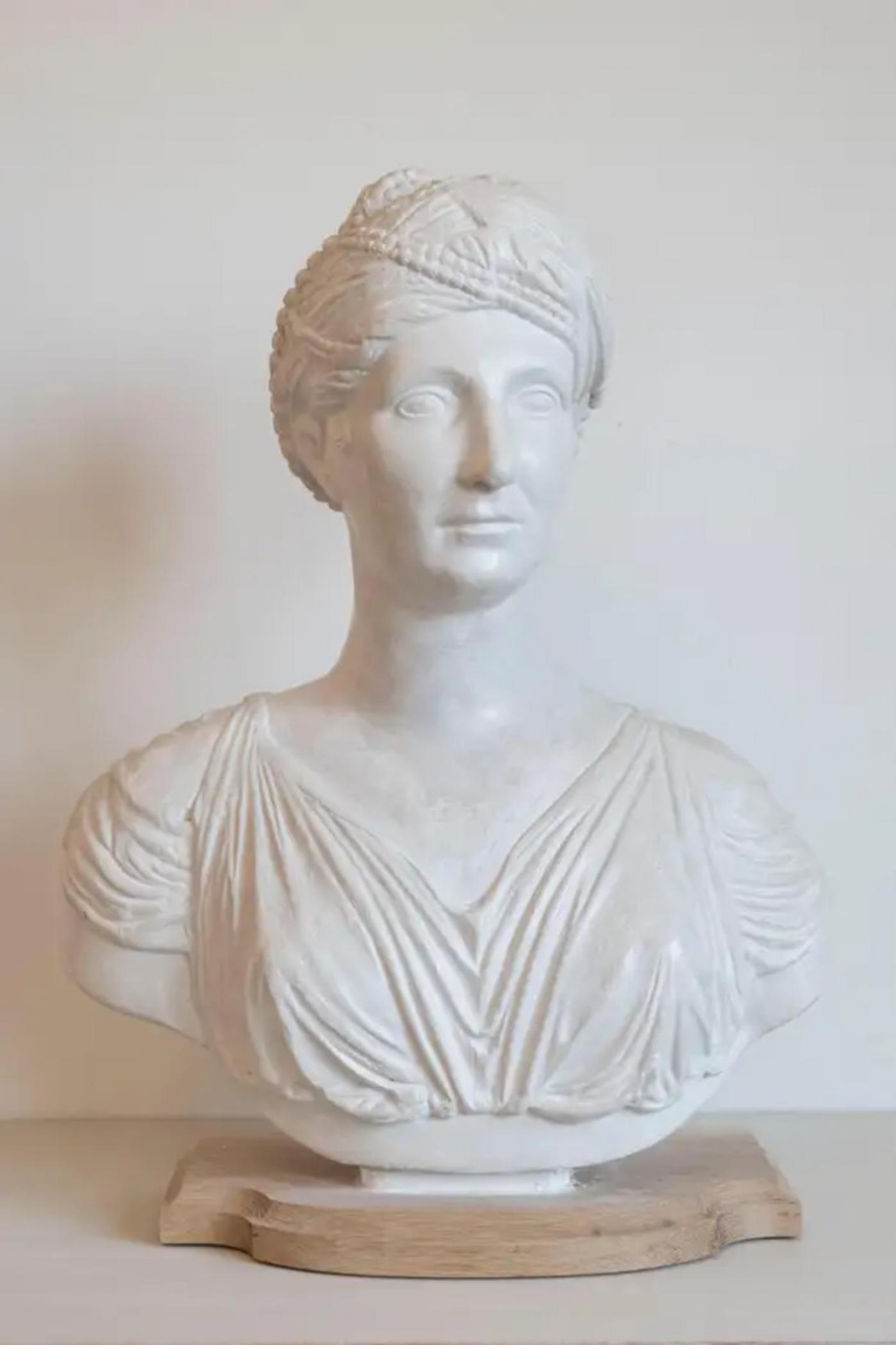 19th Century Italian Neoclassical Plaster Bust of a Roman Woman